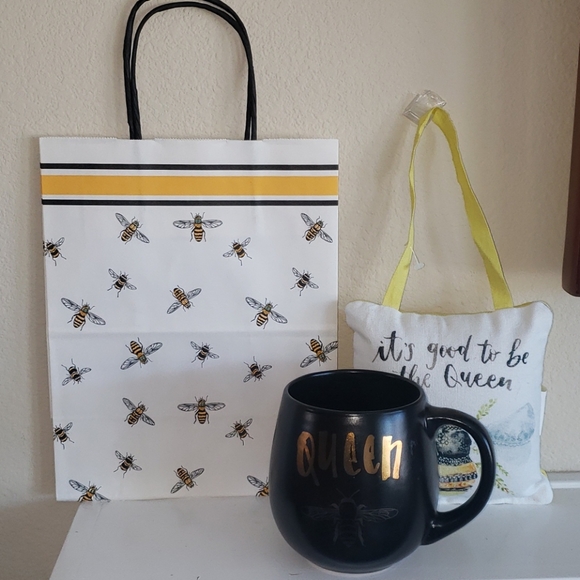 Other | Bee Lovers Gift Set | Poshmark